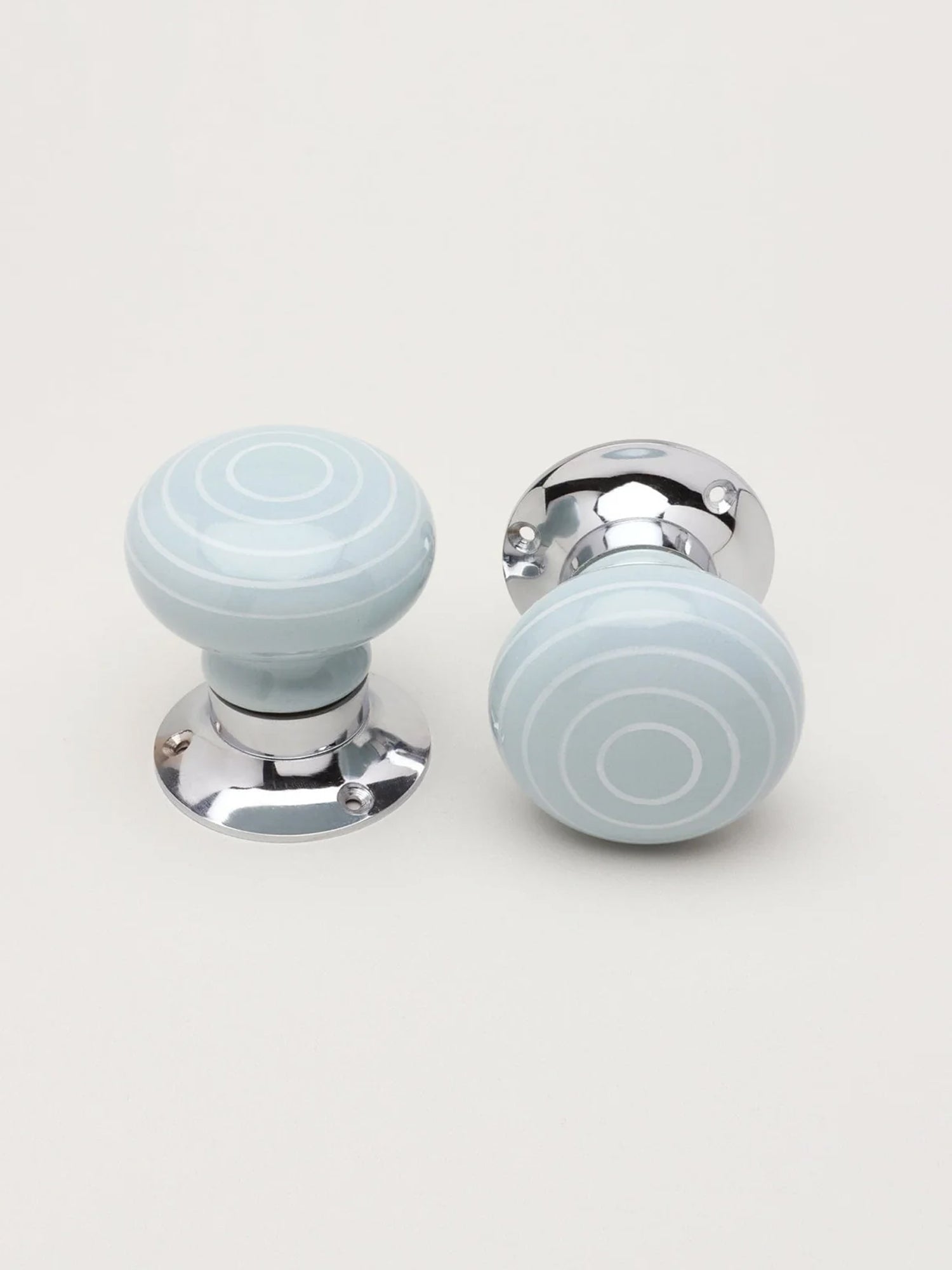 ELEGANT GREY AND WHITE STRIPED MORTICE DOOR KNOBS SET – SHILPWARE